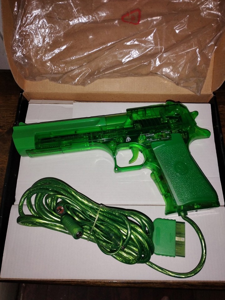 CyberGun Desert Eagle .50AE Pistol Light Gun Playstation PS2 PS1 With ...