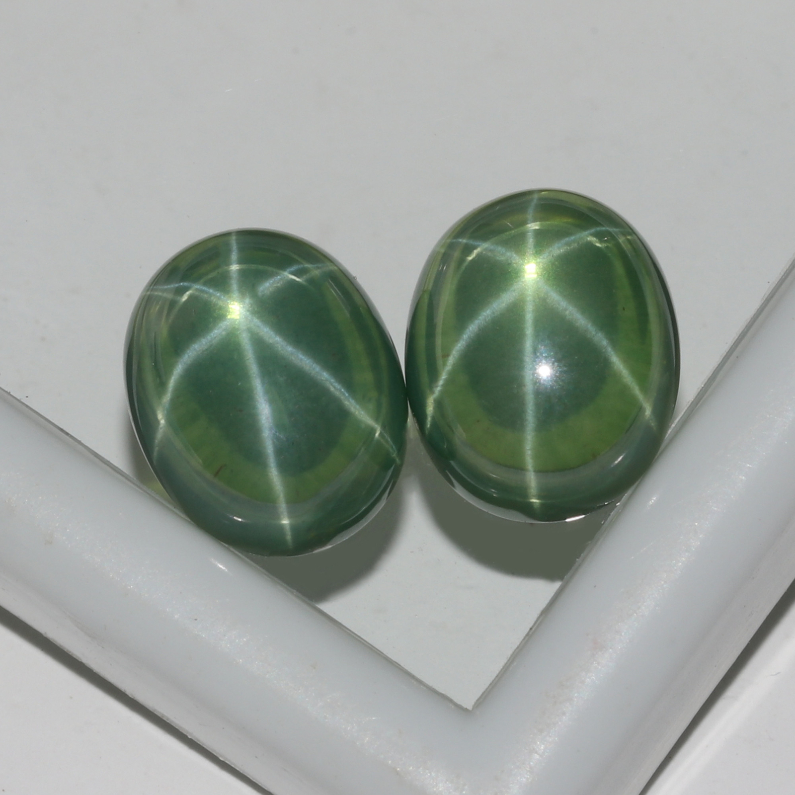 8 Rays Real Green Star Sapphire 9 m m 8.8 Carat 2 Pcs Lot Stone for ...