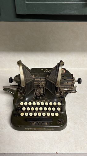 Vintage Oliver No 5 Standard Visible Writer Typewriter AS/IS Batwing ...