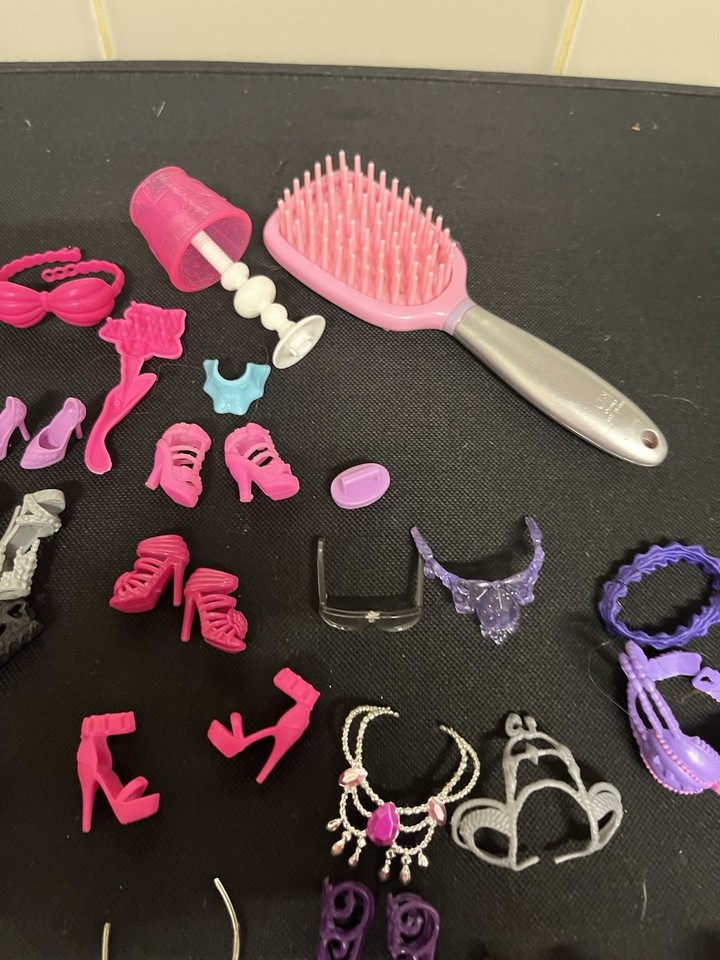 Lovely lot of 2 dolls - Barbie and accessories and OMG doll Royal Bee ...