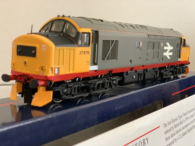Bachmann 32-379 Class 37 37678 in BR Railfreight Grey for sale online ...