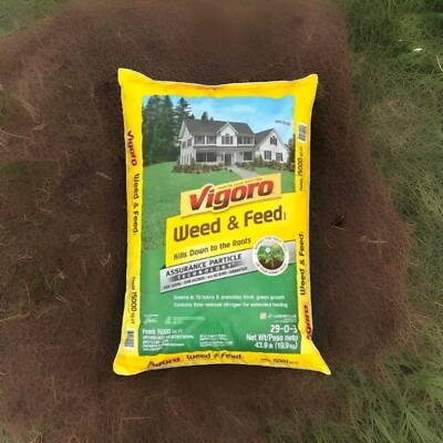 Vigoro 43.9 lbs. 15,000 sq. ft. Weed & Feed Weed Killer Plus Lawn ...