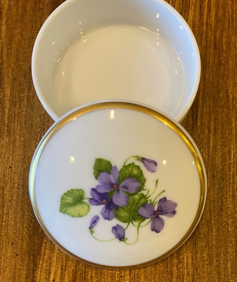 AK Kaiser W Germany Violets Design Porcelain Trinket Box Excellent Condition | eBay