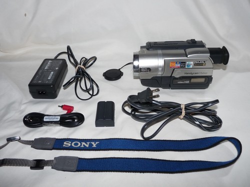 Sony CCD-TRV308 HI8 8mm Video8 camera Camcorder VCR Player Video ...