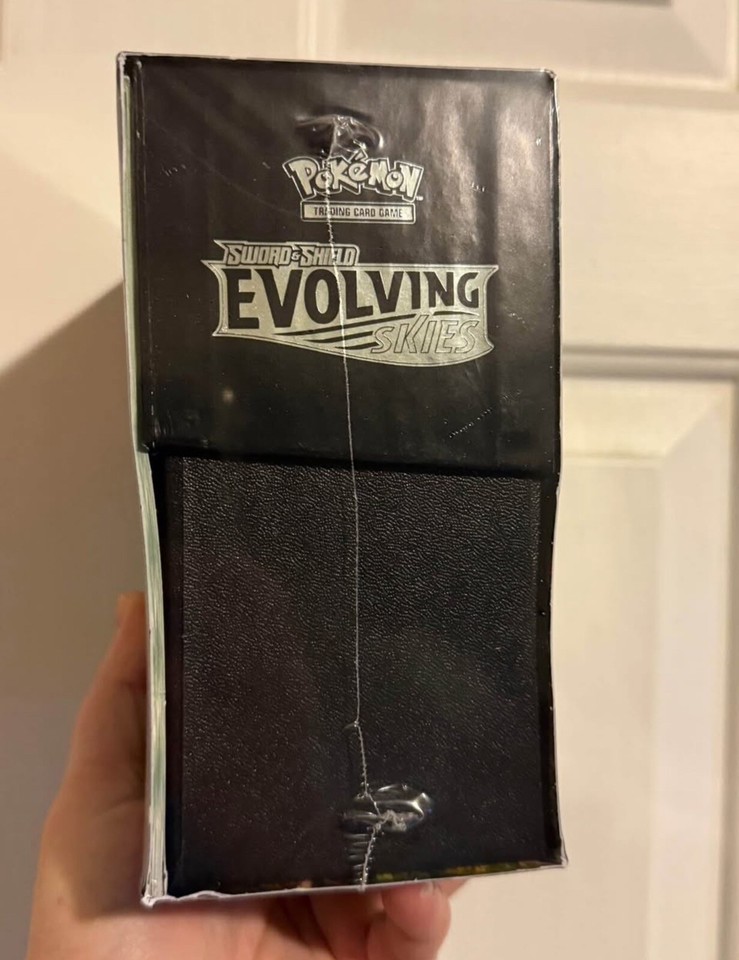 Pokémon Evolving Skies Elite Trainer Box Sealed Brand New ETB | eBay