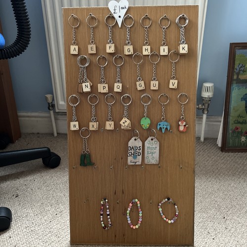 44 Key Rings & Portable Stand. Suitable For Car Boot Individual Resale ...