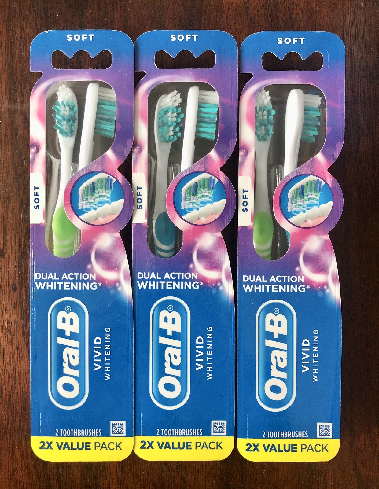 Oral-B Vivid Whitening Value Pack Toothbrushes, Soft 2 per pack (Lot of ...