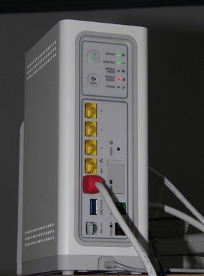 TELSTRA SMART MODEM GEN 2 W/VOICE BACKUP FTTP/FTTC/HFC, GEN2-DJA0231 ...