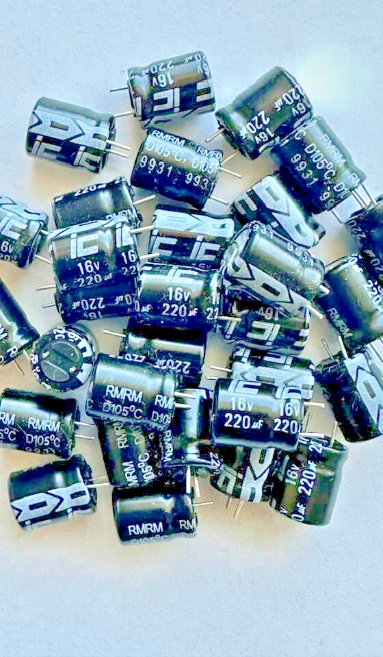 100X - 220uF @ 16V (105°) 227RMR016 Rad Electrolytic **AUDIO ...