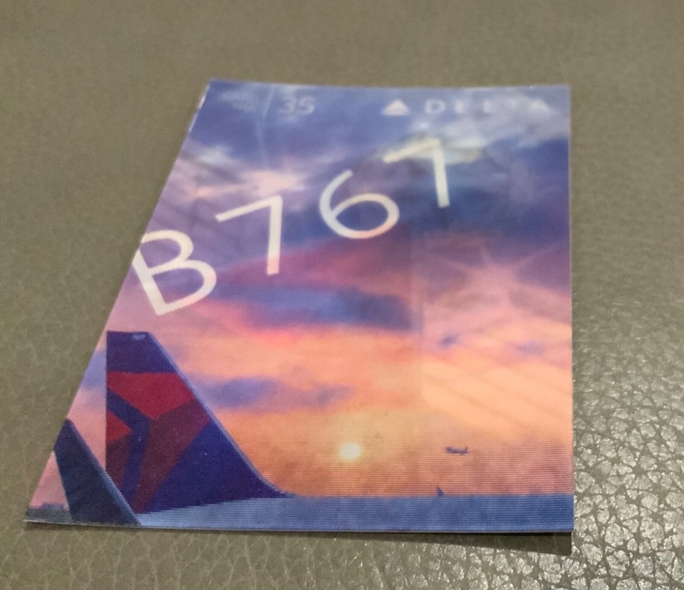 2015 DELTA AIRLINES BOEING 767-300ER #35 Aircraft Pilot TRADING CARD | eBay