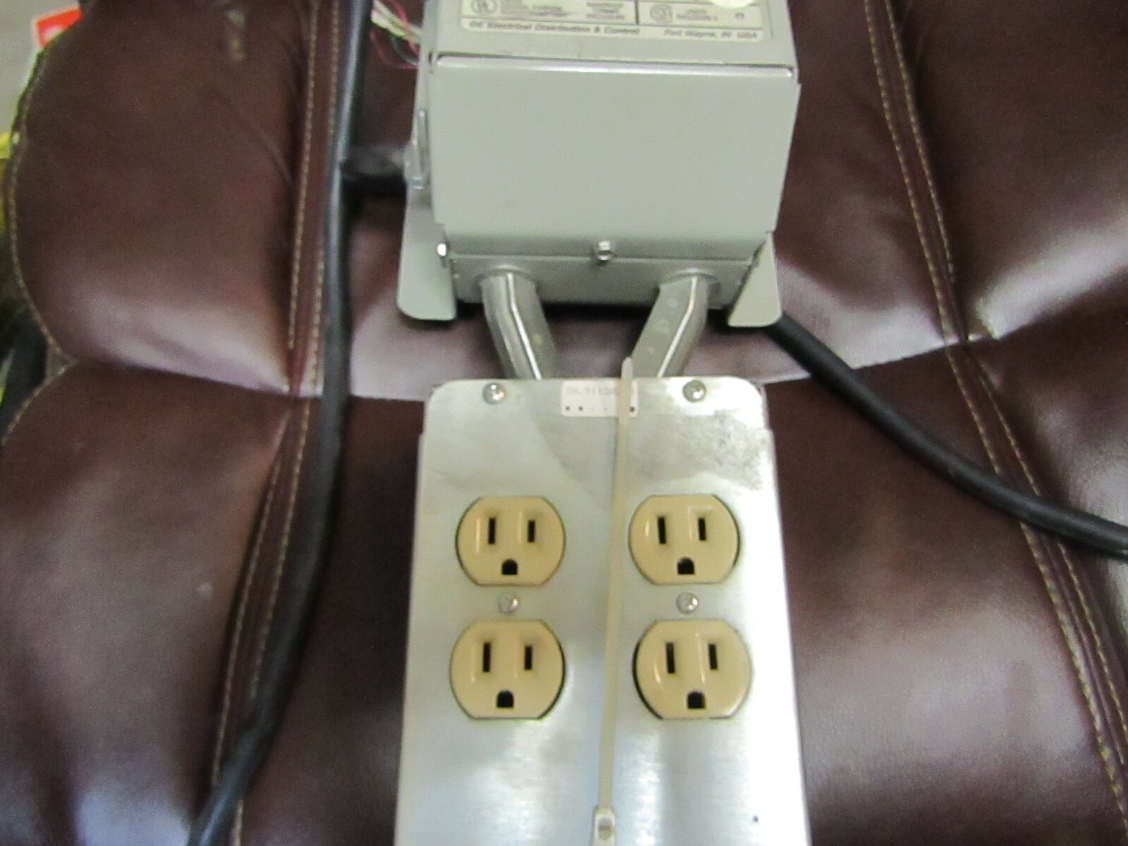 GE 9T51B0107 0.2 50 KVA, 120/240X12/24 V 1 Phase, Buck Boost ...