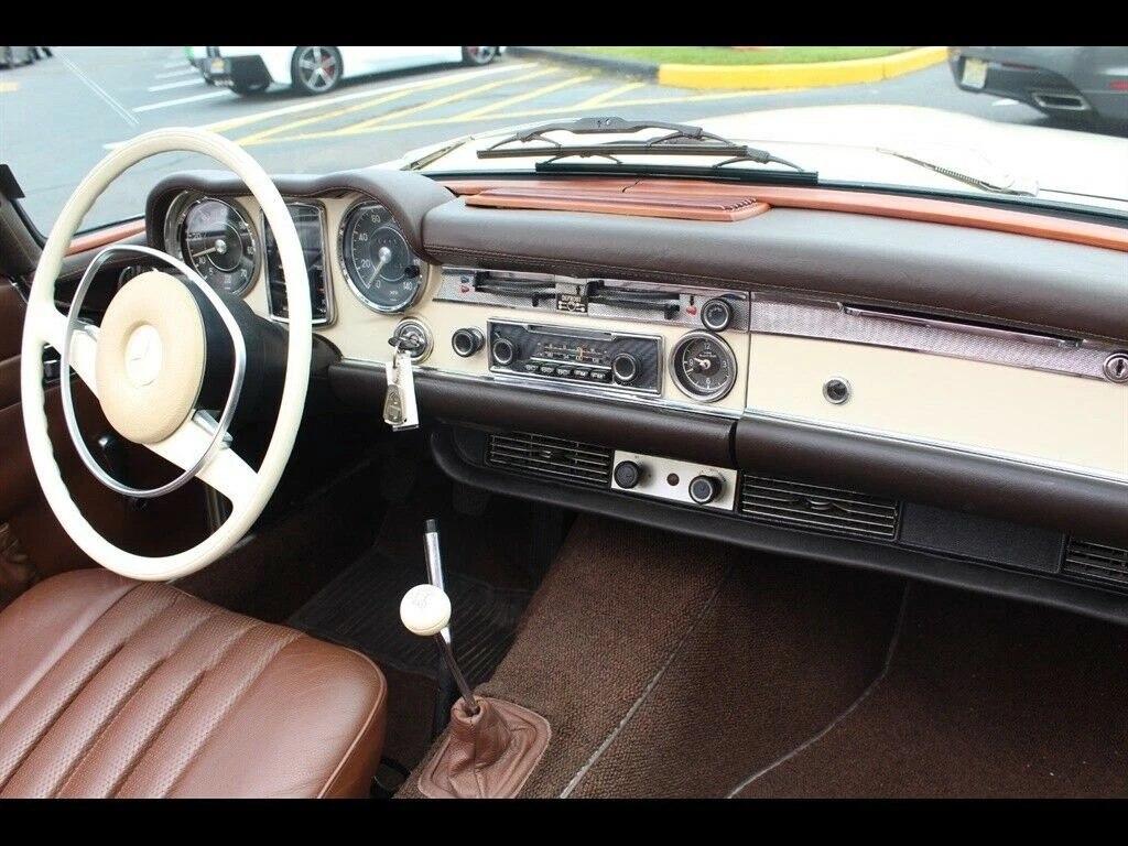 Mercedes-Benz 280SL: The Pagoda Owned by Roger Waters of Pink Floyd