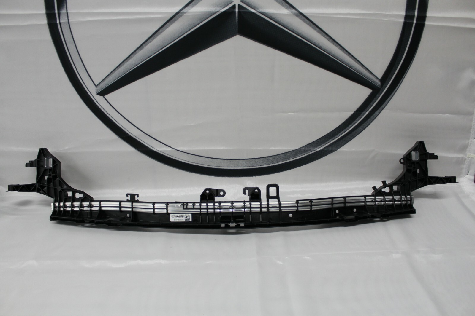 NEW Genuine Mercedes-Benz W213 E-Class FRONT Bumper Mounting Console ...