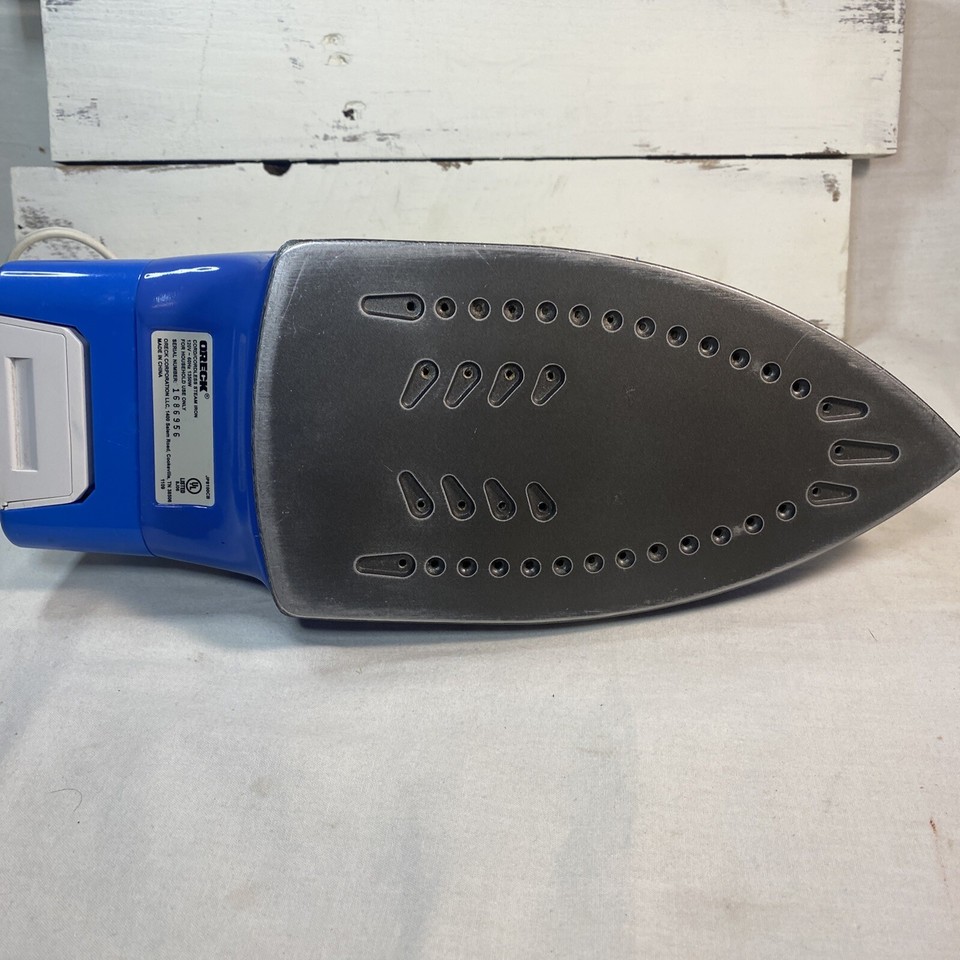 Oreck Cord / Cordless Steam Iron - Tested - Blue and White Model ...