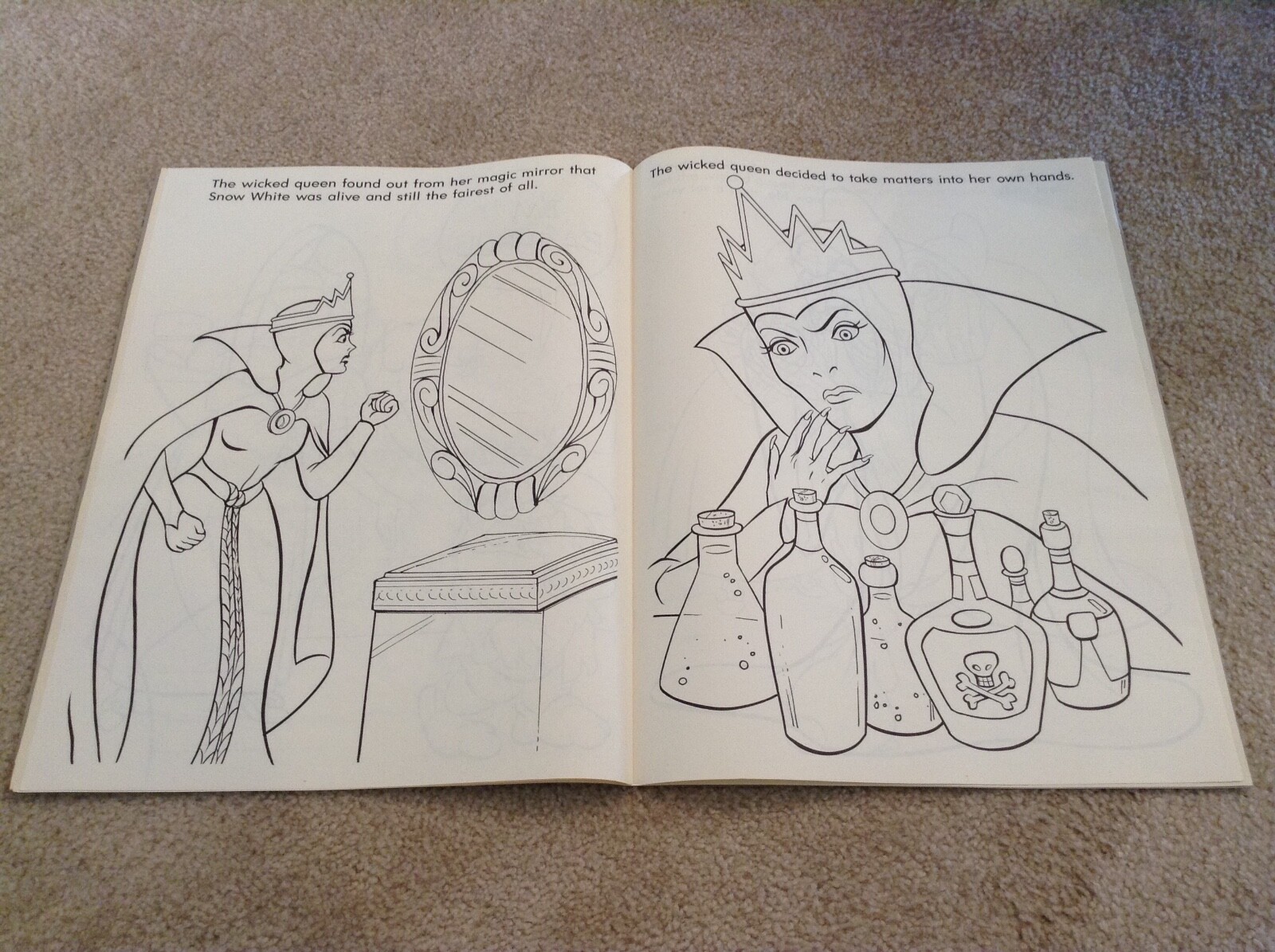 Snow White Mirror Coloring Page