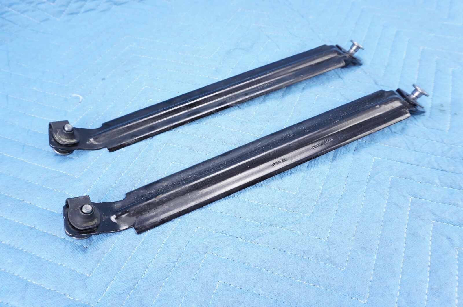 Nissan Titan XD Rear Bumper Bracket 85050-EZ00A 2016-2019 Pair OEM | eBay