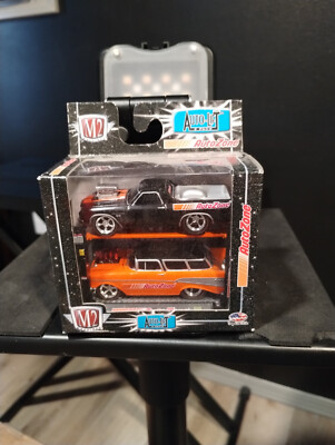 M2 Machines Auto Lift 2 Pack Auto Zone Die Cast Cars B2 | eBay