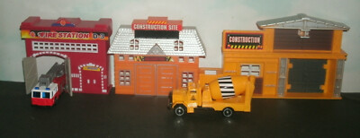 1/64 Scale City Street Buildings Diorama Play Set with Two Diecast Toy ...