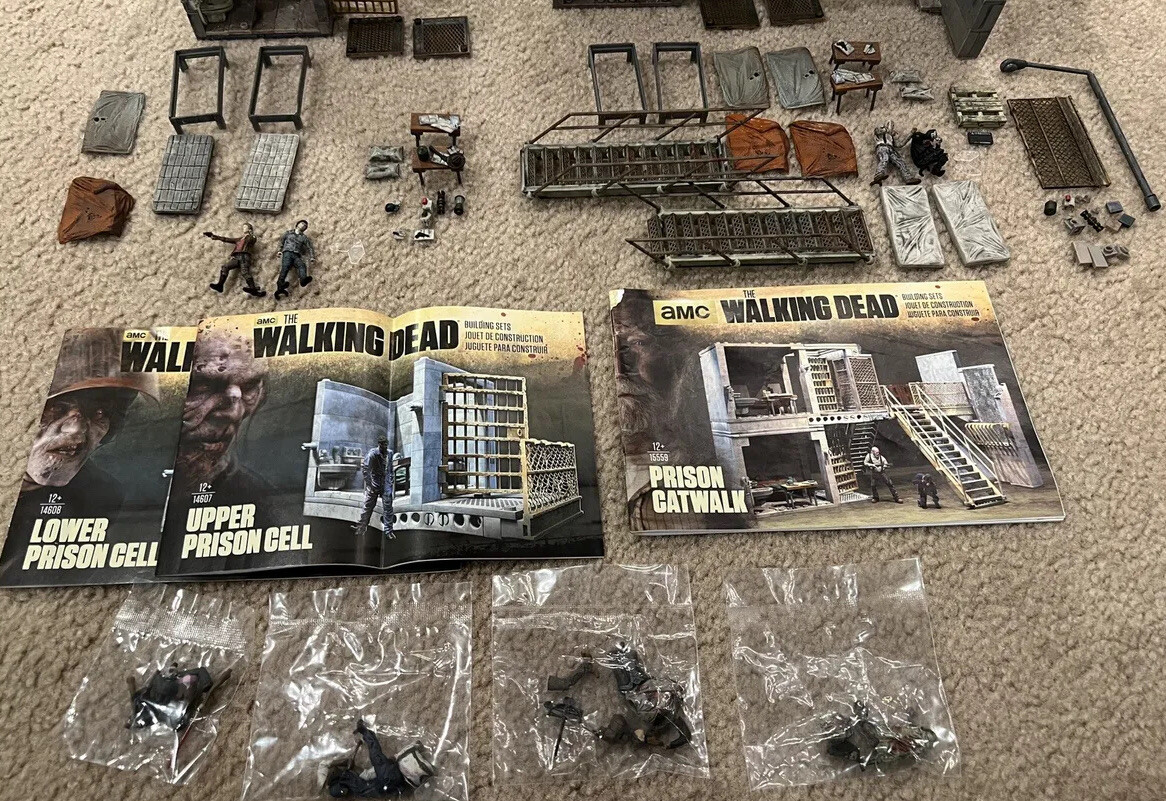 3 Walking Dead building sets: Prison Catwalk, Upper Prison Cell, Lower ...