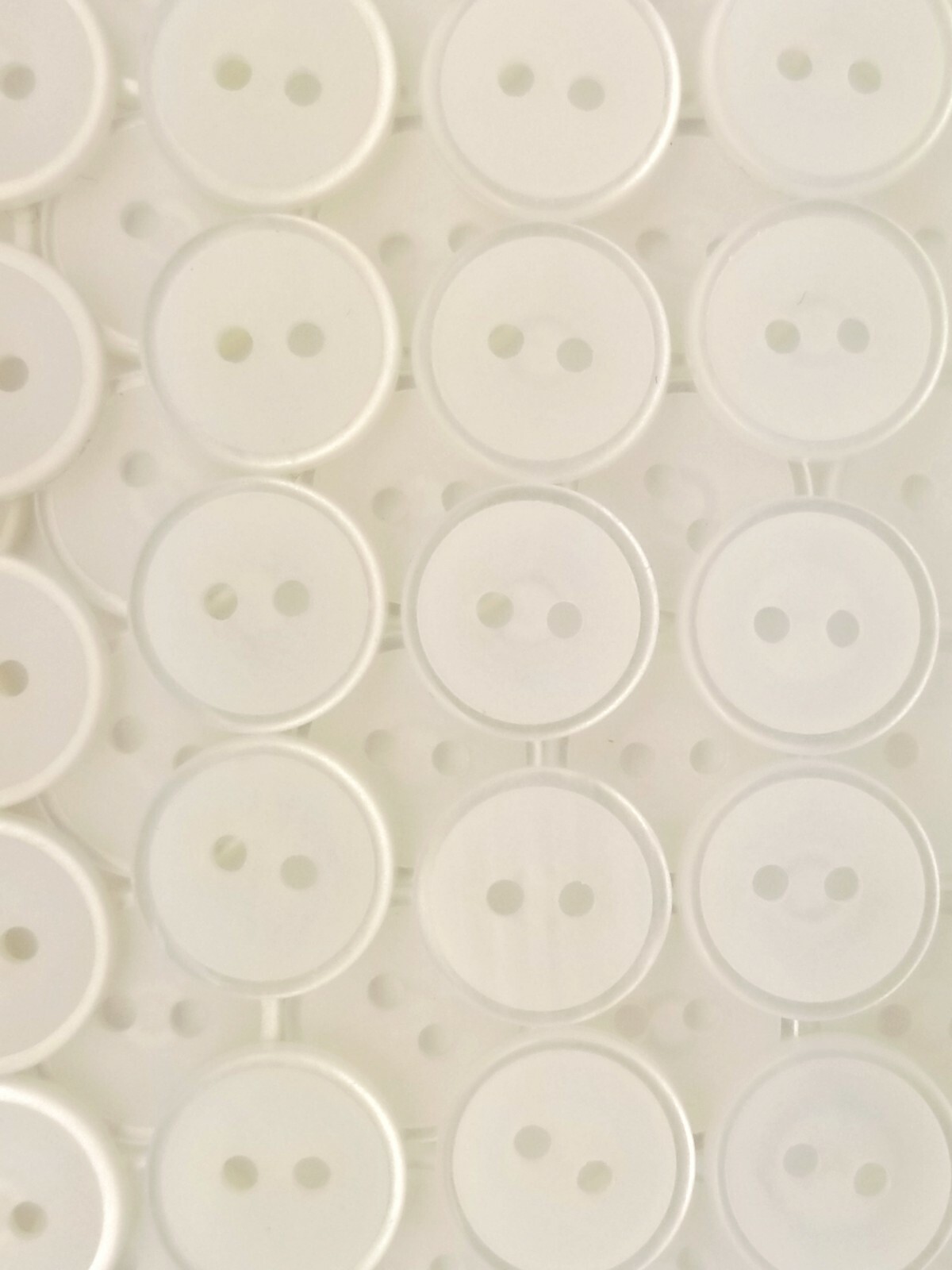 SIZE 20L-1/2" WHITE SHINY RIM BUTTON, MATTE FINISH, 1 GROSS, FREE ...