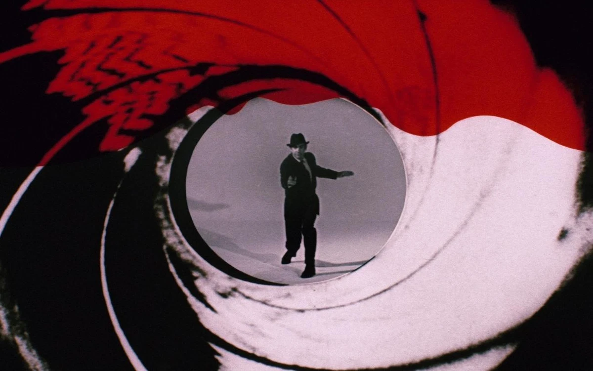 James Bond Barrel Opening Pin en Summer Ball 2016