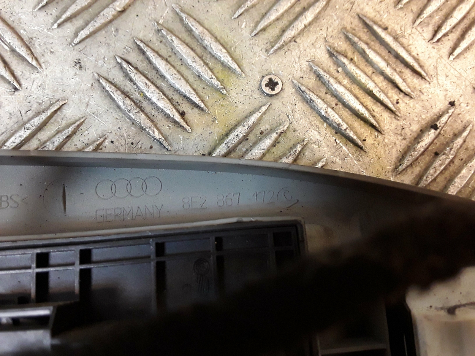 AUDI+%28Genuine+OE%29+A4+B7+Window+Switch+ARMREST+8E2+867+172+8E2867172 ...