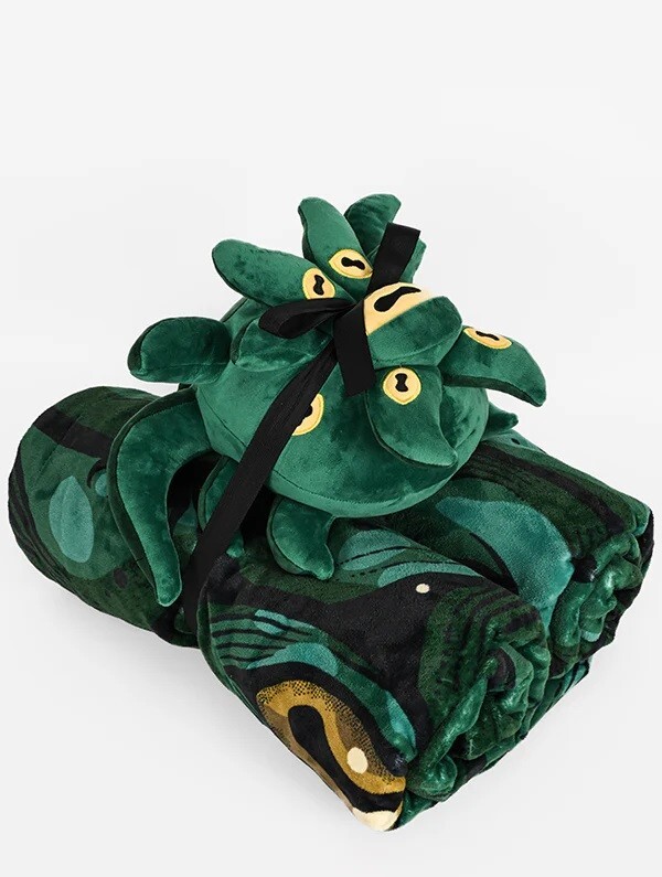 The Elder Scrolls Online Hermaeus Mora Bundle Plush Pin Blanket ESO ...