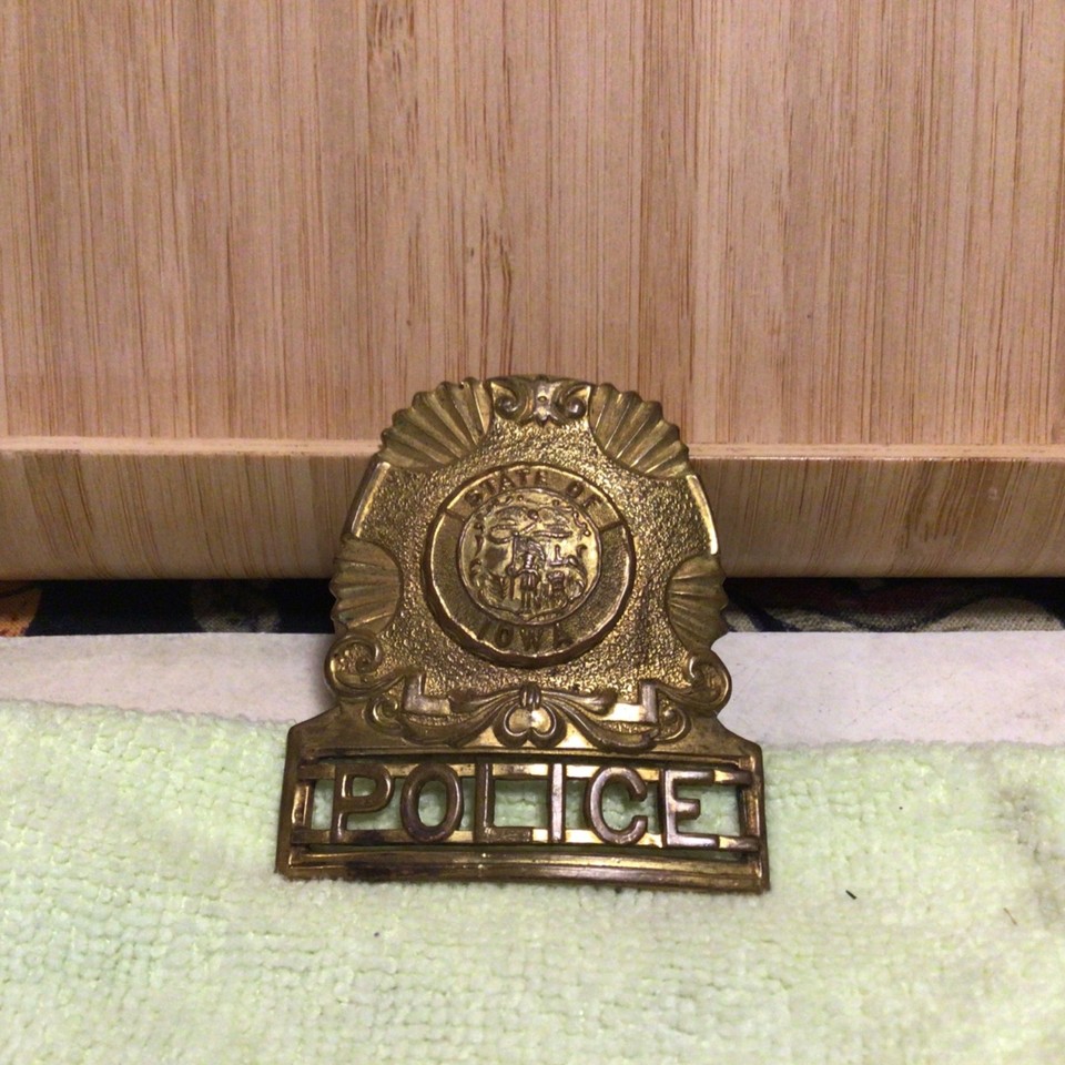 iowa state police badge, american police jui- jitsu hand book, miranda ...