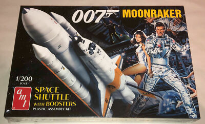 AMT James Bond 007 Moonraker Shuttle with Boosters 1:200 Scale KIT ...