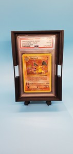 Charizard 1999 Pokemon Game #4 Shadowless Holo Price Guide - Sports ...