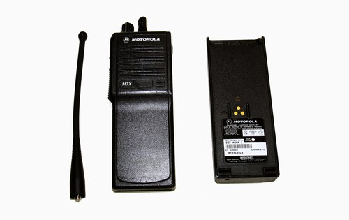 Motorola MTX H01UCC6DB3AN 800 MHz. Portable Radio with Battery ...