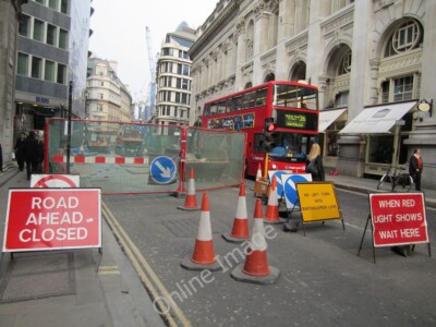 Photo 6x4 Roadworks in Threadneedle Street London Between the Bank of ...