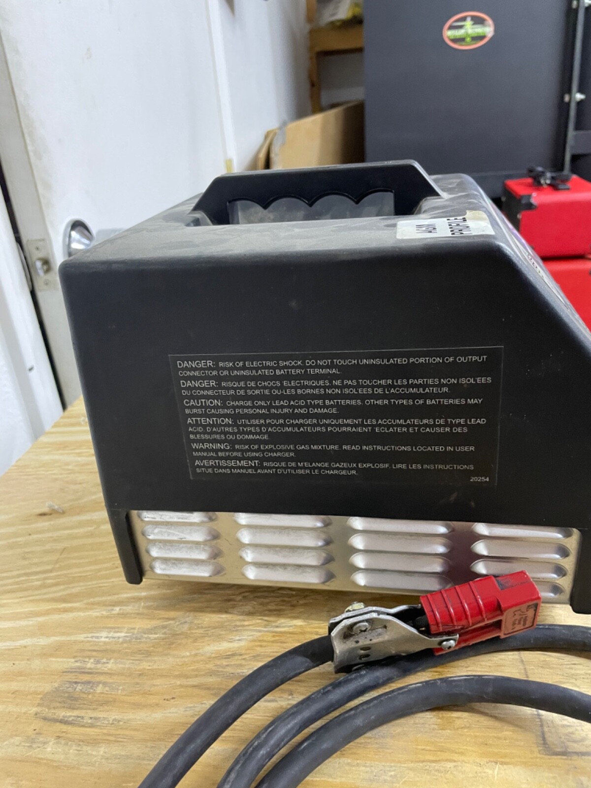 Eagle Performance Series Pro Charging Systems 24V Charger 25A model ...