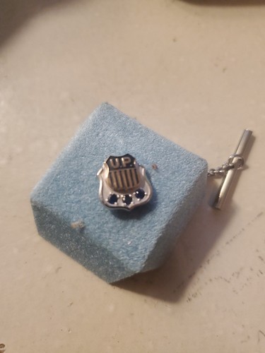 UP UNION PACIFIC 10K Emblem 3 Sapphires Tie Bar Lapel Pin Service Award ...