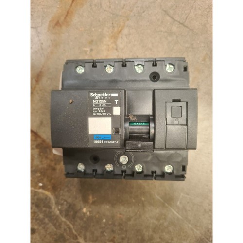 Modular Circuit Breaker Multi 9 NG125N 4 Poles 40 A Curve C SCHNEIDER ...