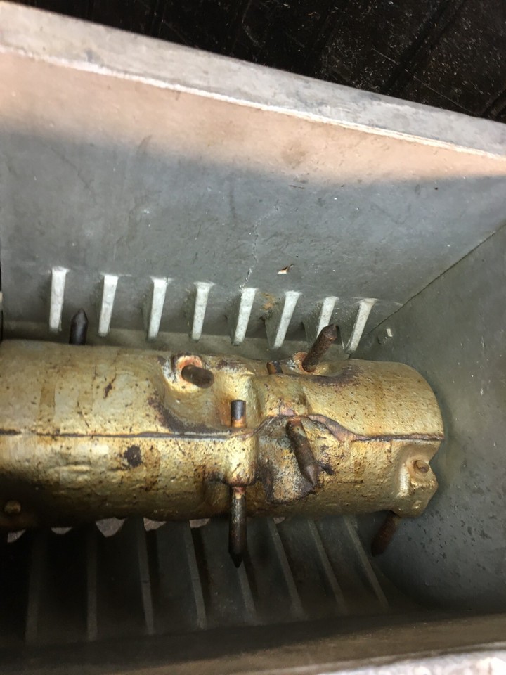 Antique Cast Iron Hand Crank Ice Crusher with Wood Handle Champion No ...