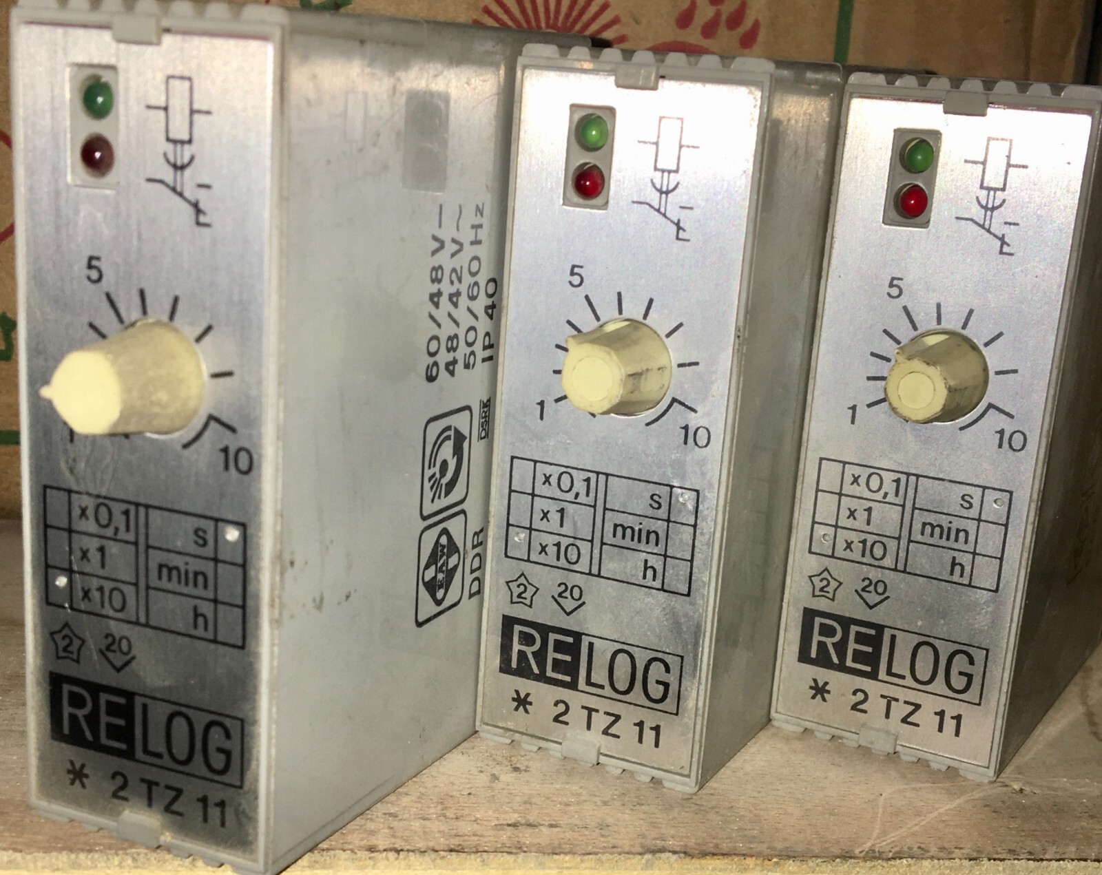 EAW RELOG time relays 2TZ11 , 2TZ21 , 2TZ31 , 2TZ41 DDR zeitrelais ...