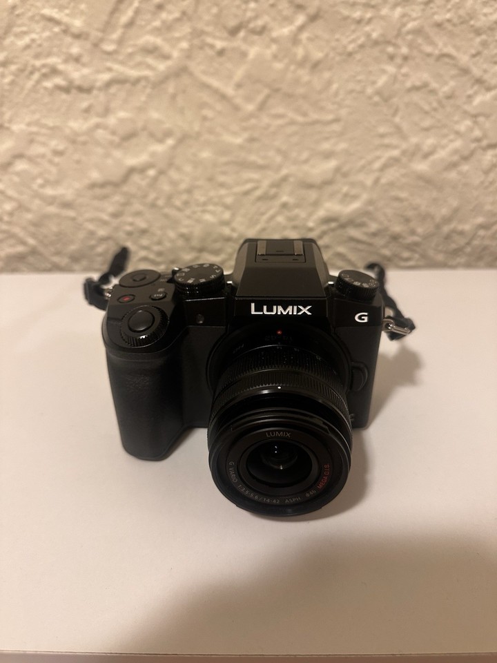 Panasonic Lumix DMC-G7K Mirrorless Camera with 14-42mm Lens & 2 ...
