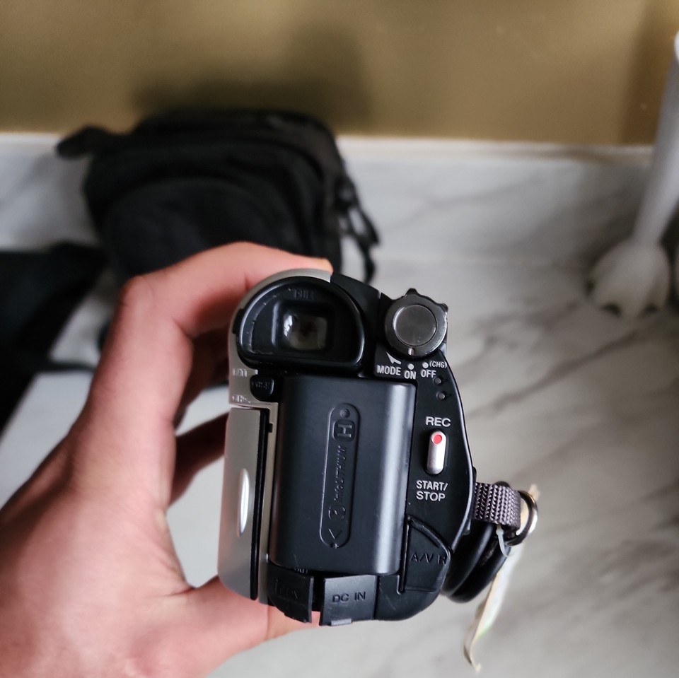 SONY HANDYCAM DCR-HC51E CAMCORDER MINI DV DIGITAL TAPE read description ...