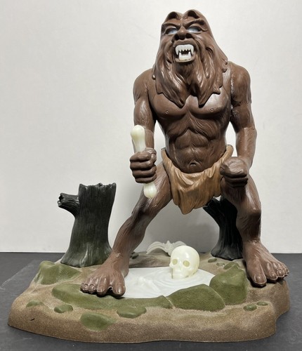 AMT 692 Snap Together Glow in the Dark Bigfoot Plastic Model Kit Built ...