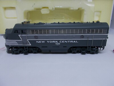 HO MRC CB104 F7A Diesel Locomotive New York Central 1830 Platinum ...