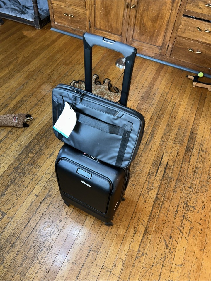 Nomatic Carry-On Executive/ Pro, Front Access Laptop Door, Carry-on ...