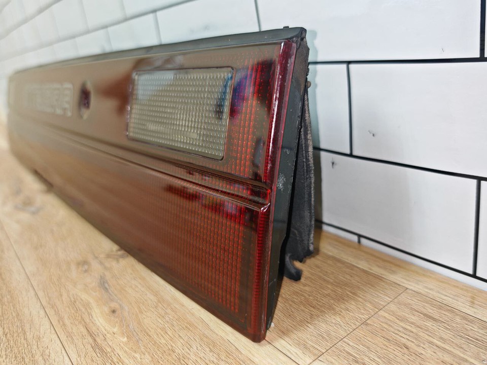 HONDA ACURA INTEGRA DA1 TAIL LIGHT CENTER GARNISH 1987 - 1989 GENUINE ...