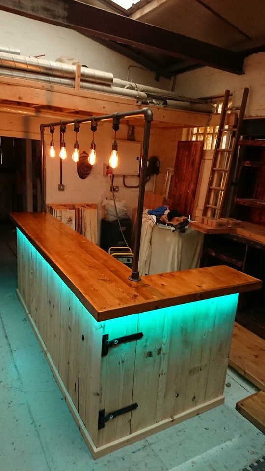 Mobile Bar Corner Home Bar Handmade Folding Custom Mobile Gin Bar ...