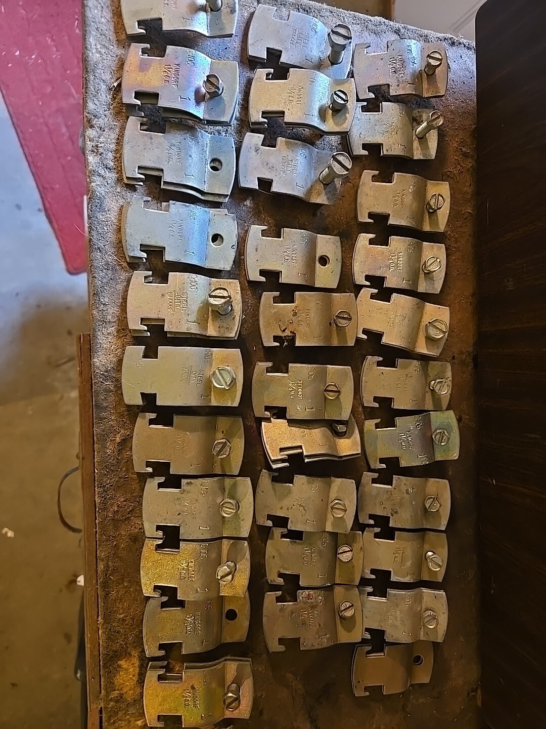 32 Sets STEEL CITY KINDORF STEEL CONDUIT STRAP 1”inch 1-1/8" Od C-106 ...