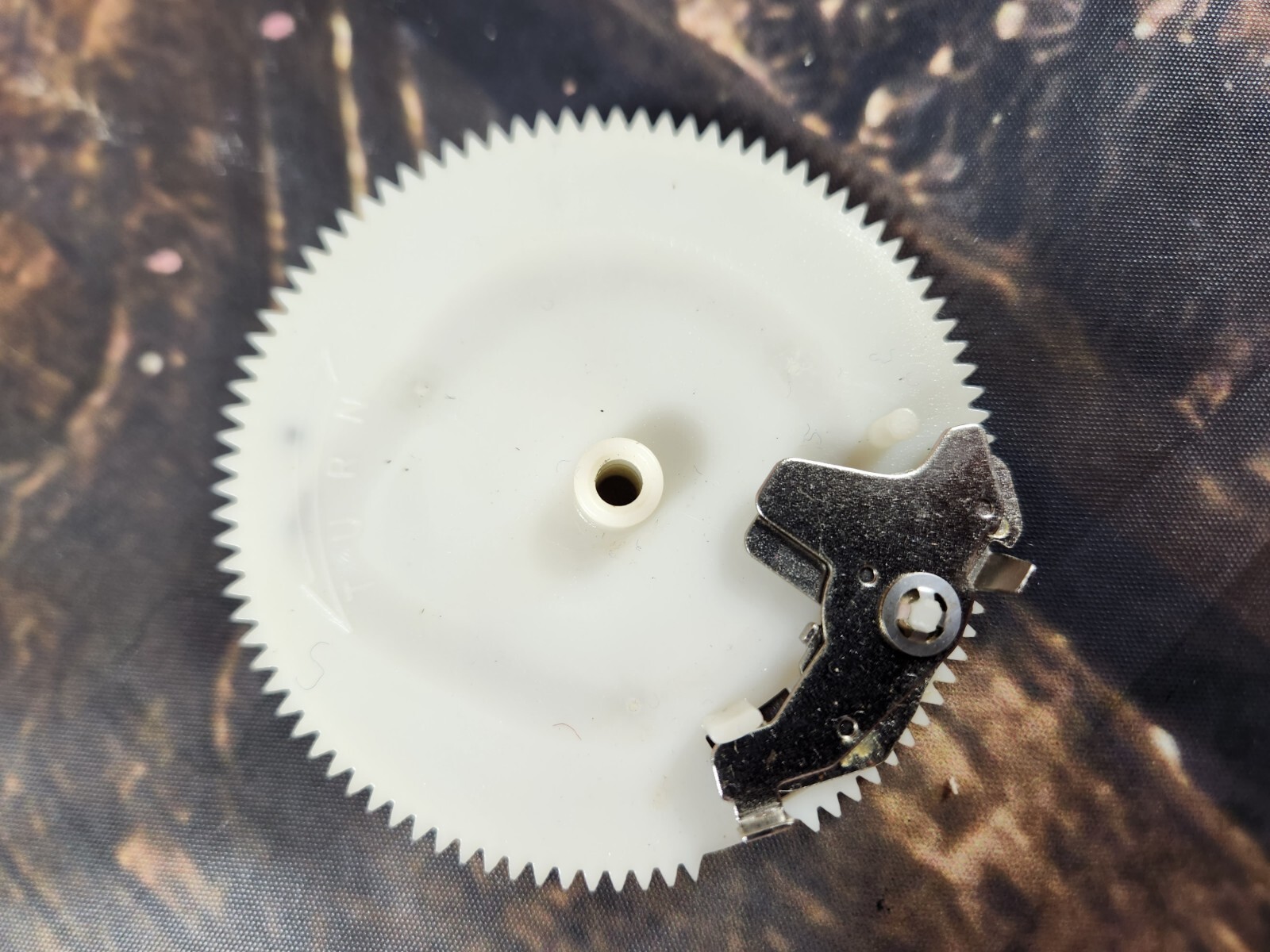 Realistic Lab 450 Turntable Cam Gear with Engaging Screw Excellent | eBay