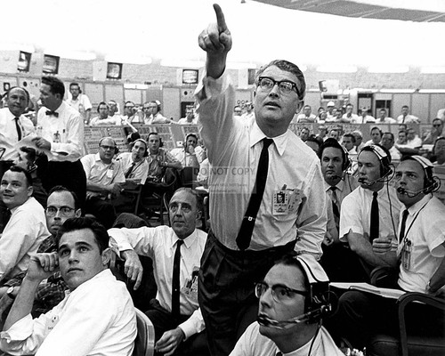 WERNHER VON BRAUN IN SATURN BLOCKHOUSE WITH KURT DEBUS 8X10 NASA PHOTO ...