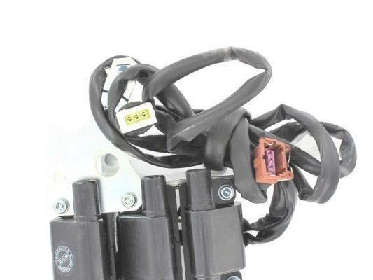 INTERMOTOR IGNITION COIL 12137 Replaces 078 905 101 C,0 040 402 008 ...