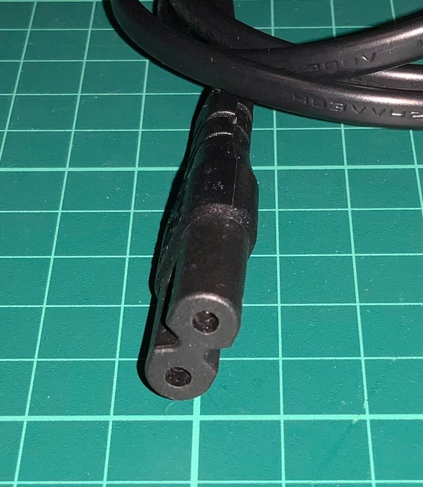 IEC C7 "Figure - 8", 2 Pin Socket To Standard 3 Pin 13Amp UK Mains Plug ...