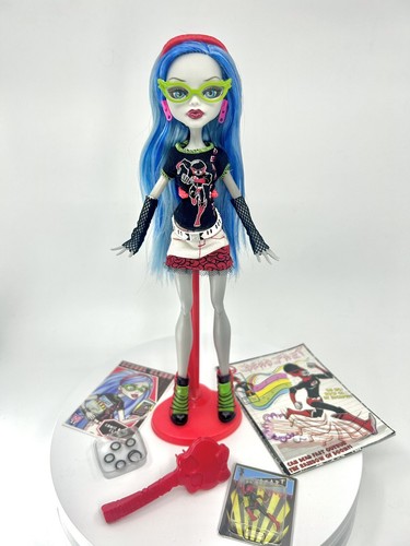 Monster High Ghoulia Yelps Deadfast Comic Book Club Fashion Pack Doll ...